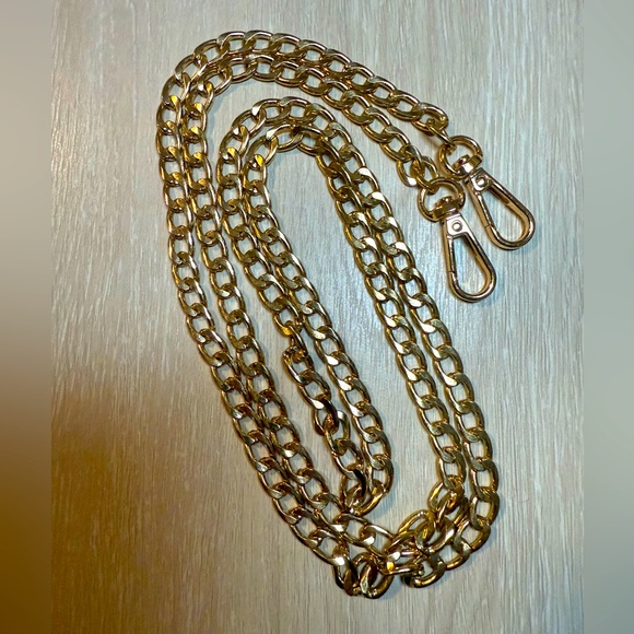 Accessories | New 45 Gold Toned Chain Link Chain With Clasps On Both ...